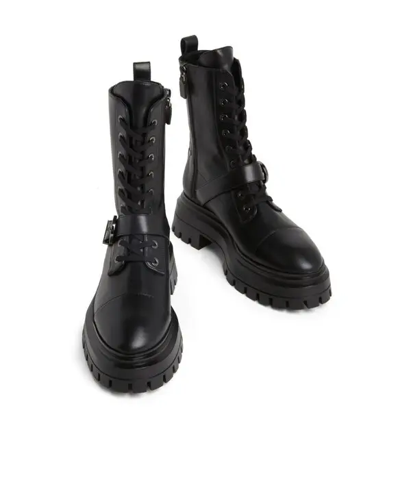 STUART WEITZMAN Maverick Bedford Lace-up Boots