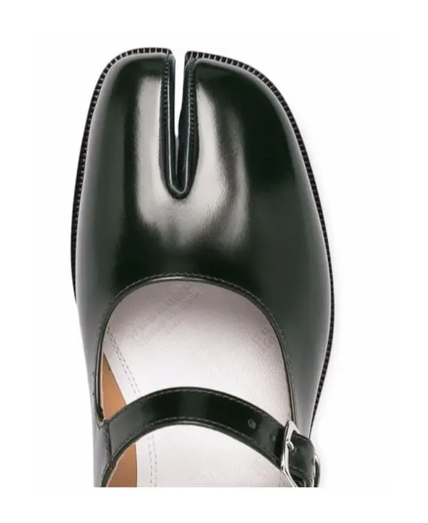 MAISON MARGIELA Tabi Mary Jane Shoes With Ankle Strap - Black