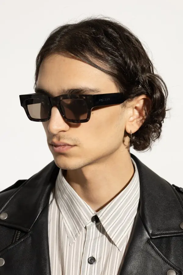 Alexander McQueen Rectangular Frame Sunglasses - Nude