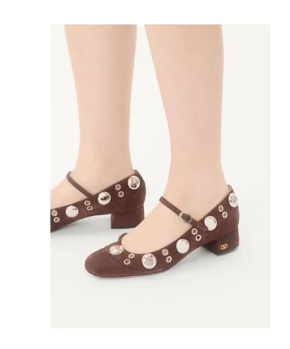 Valentino Garavani Vlogo Signature Eyelet Detailed Pumps - Brown