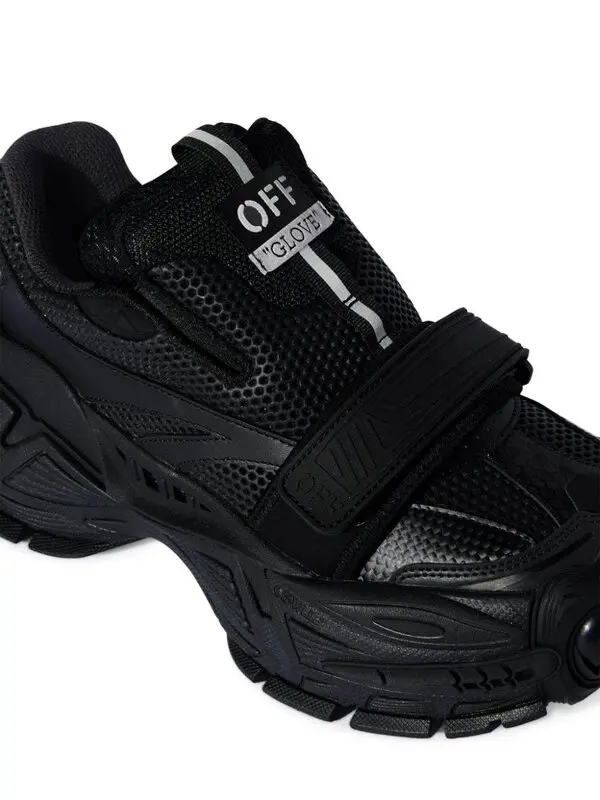 Off-White Glove Round Toe Sneakers - Black
