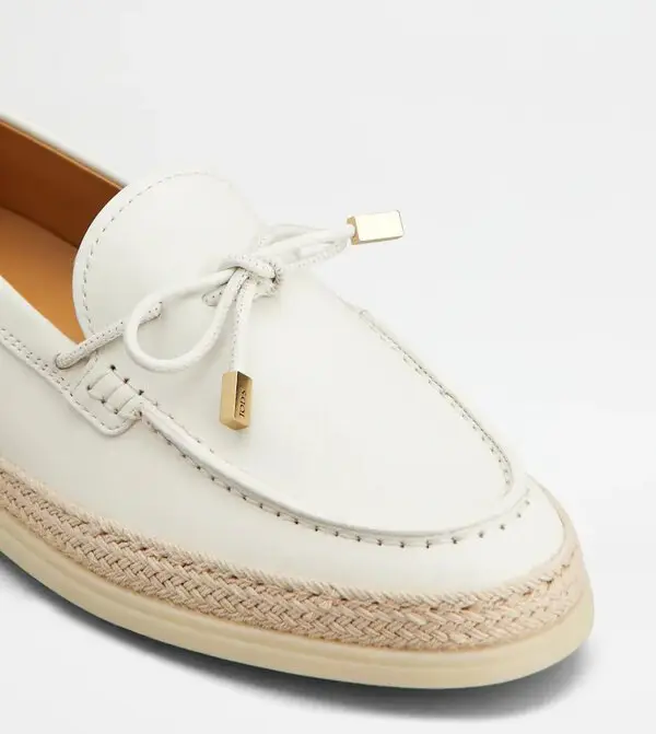 TOD'S Logo Charm Loafers - White