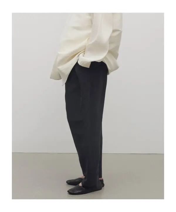 THE ROW Pleated Tapered Leg Silk Trousers