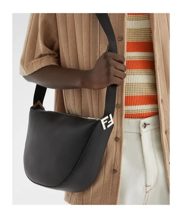 Fendi Melon Zipped Crossbody Bag - Black