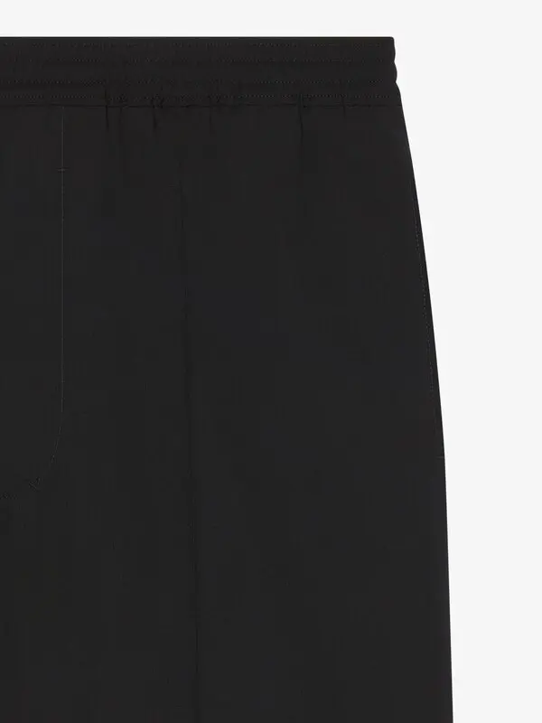 Givenchy Elasticated Waist Bermuda Shorts With 4g Logo - Black