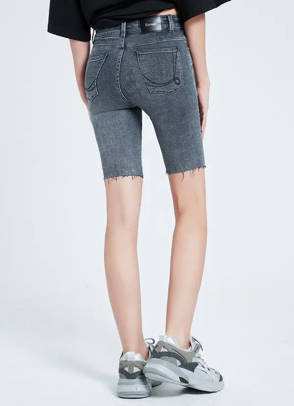 LIUREGALI Slim Fit Riding Denim Shorts With Raw Edge Hem