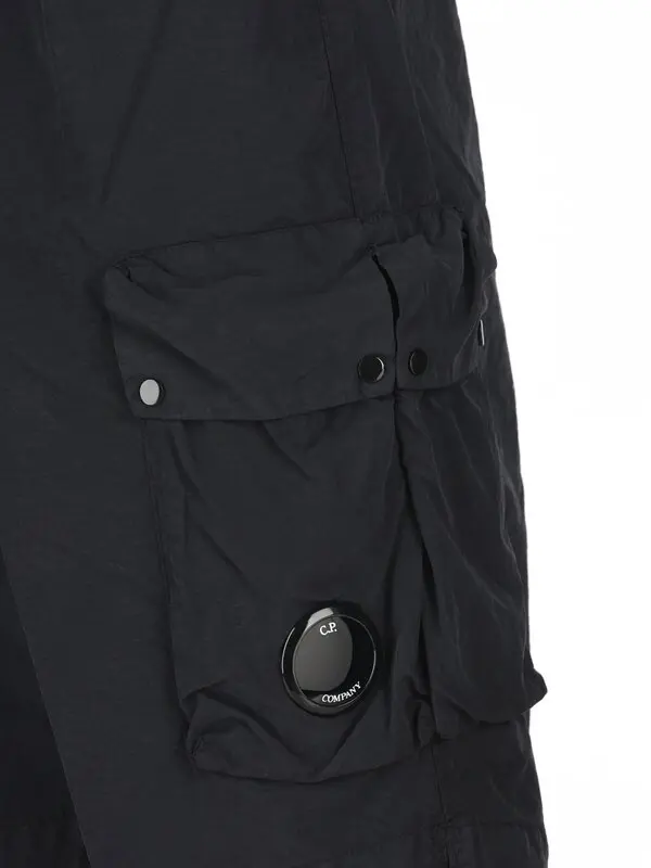 C.P. COMPANY Technical Shorts With Lens Pocket - Black