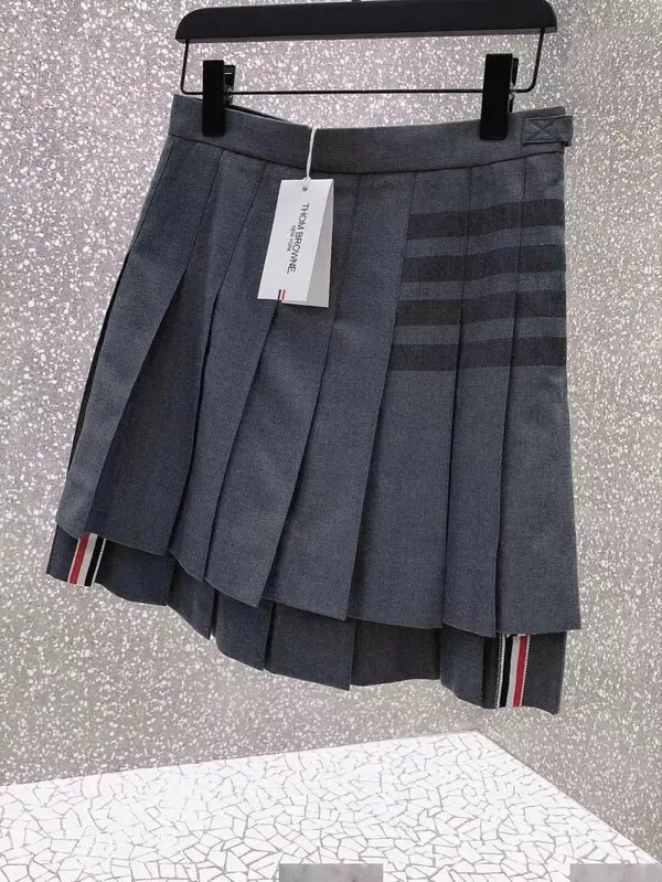 Thom Browne Pleated 4-bar Stripe Knee-length Skirt - Medium Gray