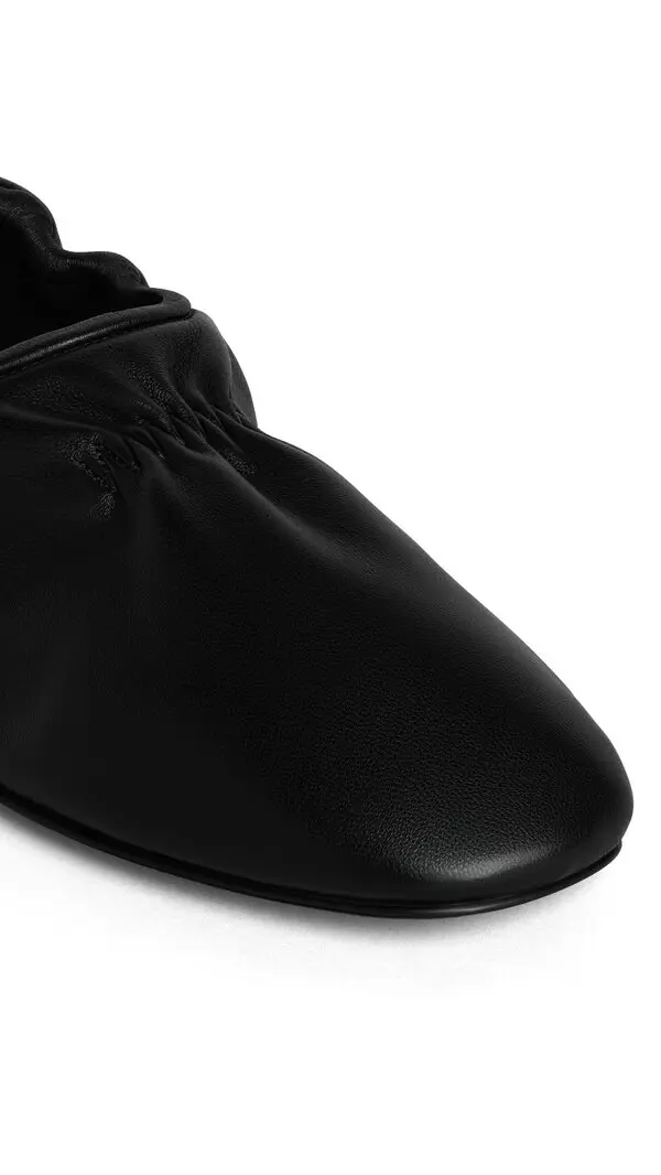 Alaïa Ruched Nappa Lambskin Ballet Flats - Black