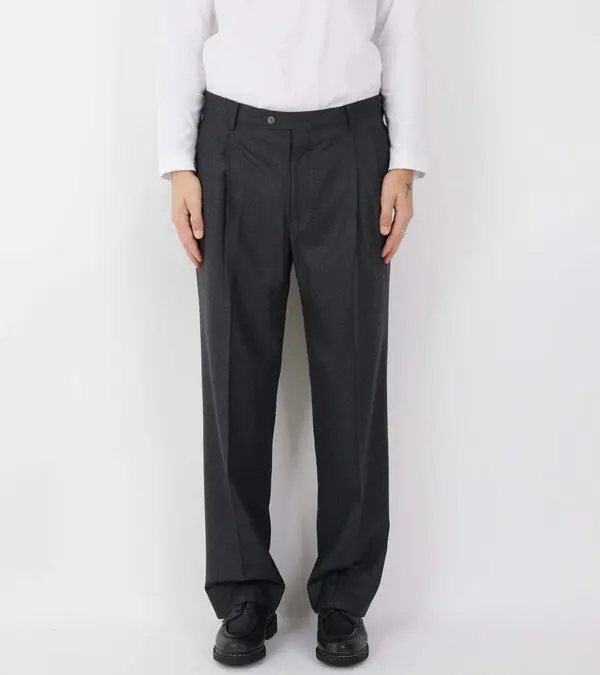 Auralee Super Light Wool Two-tuck Slacks Charcoal