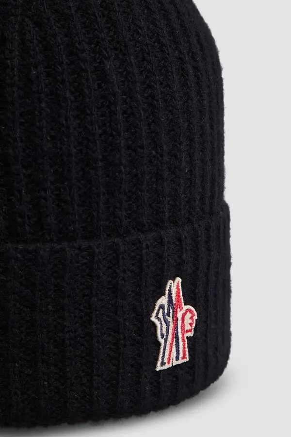 Moncler Ribbed Wool Beanie With Multi-color Logo Patch - Black