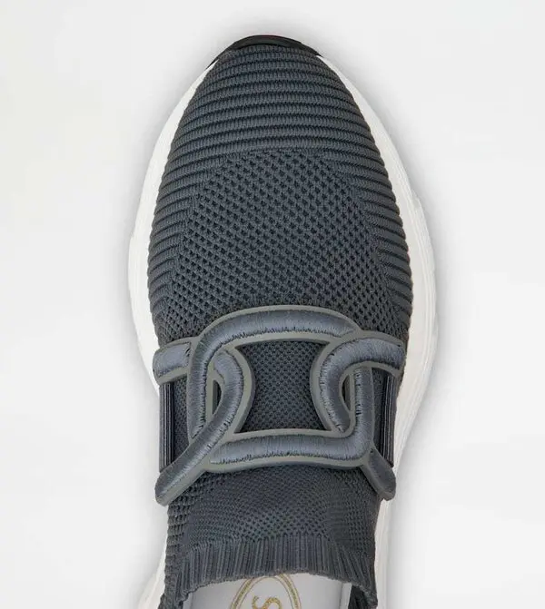 TOD'S Kate Slip-on Sneakers With Embossed Logo - Black
