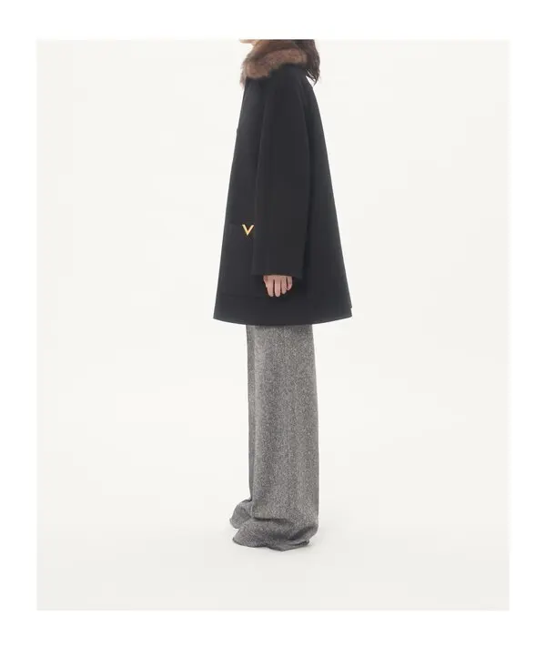 Valentino Garavani Logo Plaque Wool Coat With Fur Collar