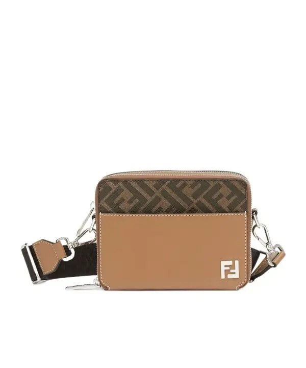 Fendi Logo Plaque Zipped Camera Case - Beige/brown