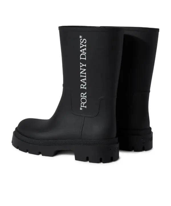Off-White Round Toe Boots