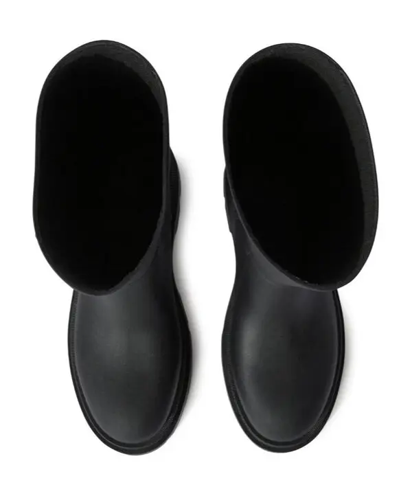 Off-White Round Toe Boots