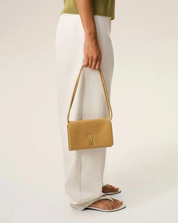 Ami Voulez-vous Logo-appliqué Clutch Bag