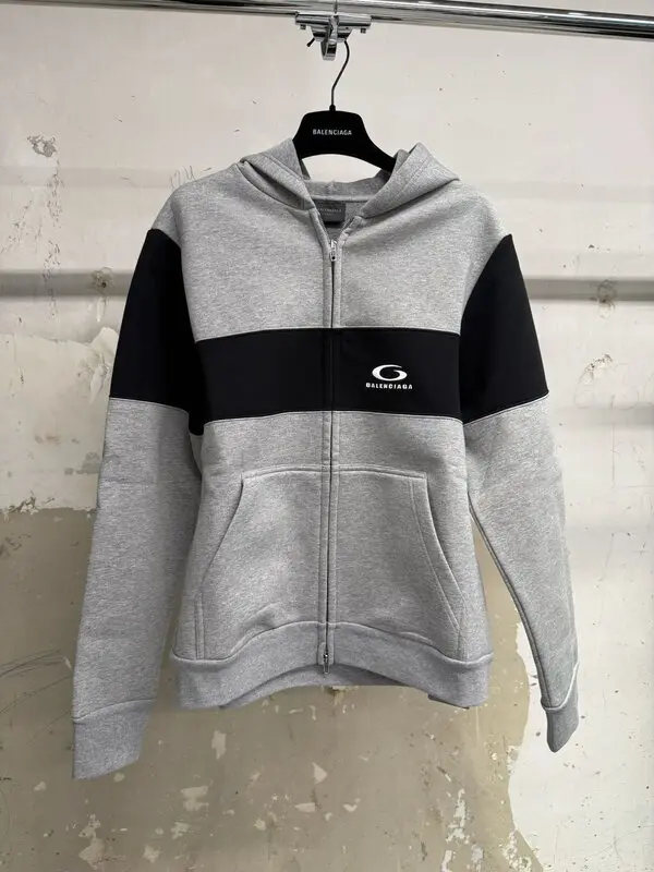 Balenciaga Logo Embroidered Zipped Hoodie - Gray