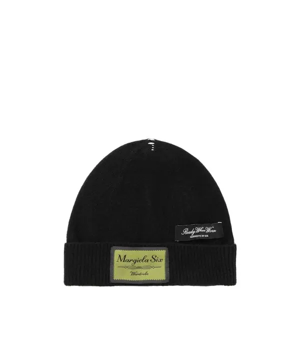 MAISON MARGIELA Logo Appliqué Beanie - Black
