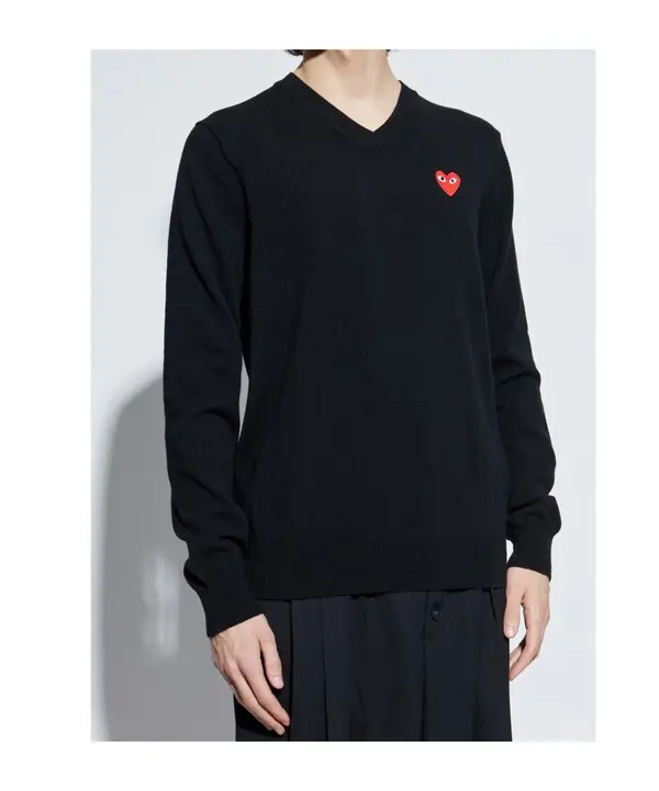 Play Comme Des Garcon Long-sleeved V-neck Sweater