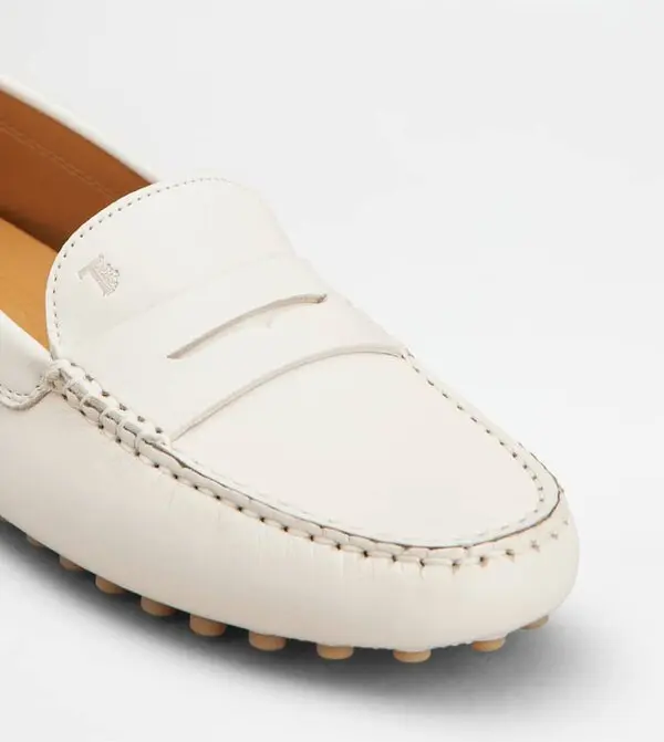 TOD'S Gommino Driving Loafers - Cream
