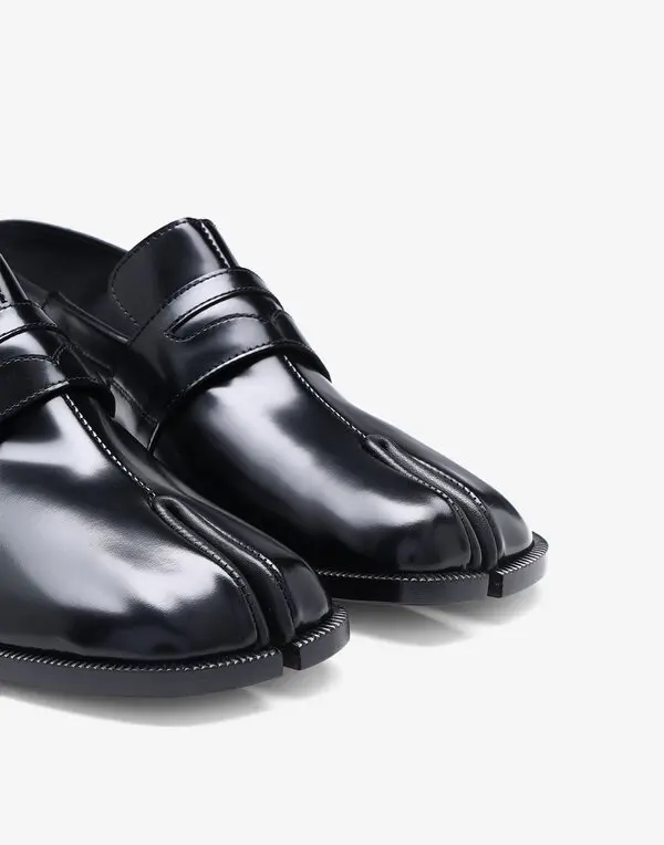 MAISON MARGIELA Tabi Loafers - Black