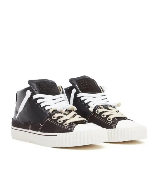 MAISON MARGIELA Round Toe Lace Up High Top Sneakers