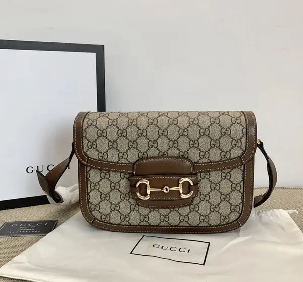 Gucci 1955 Horsebit Gg Supreme Shoulder Bag - Brown