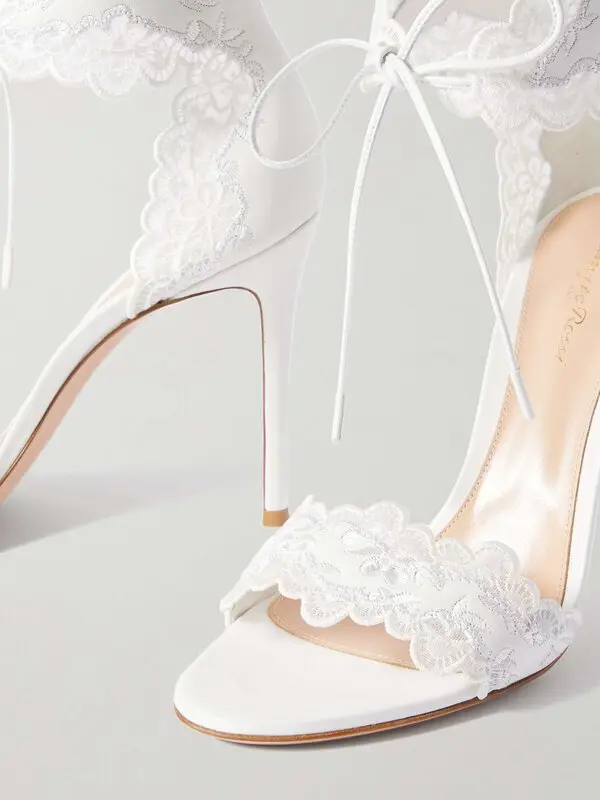 GIANVITO ROSSI Open-toe Stiletto Sandals With Ankle Straps And Lace Detailing - White