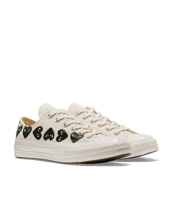 CONVERSE X COMME DES GARONS PLAY Low Top Sneakers With Heart Logo - Nude