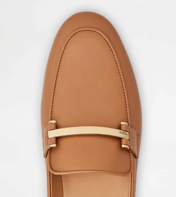 TOD'S Slip-on Loafers With Metal Detail - Brown