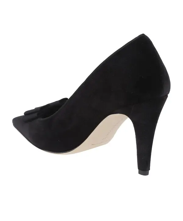 Manolo Blahnik Pointed-toe High Heels With Bow Detailing