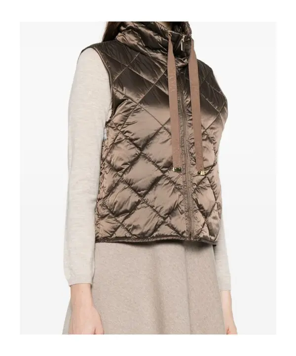 Max Mara Quilted Funnel Neck Gilet - Brown