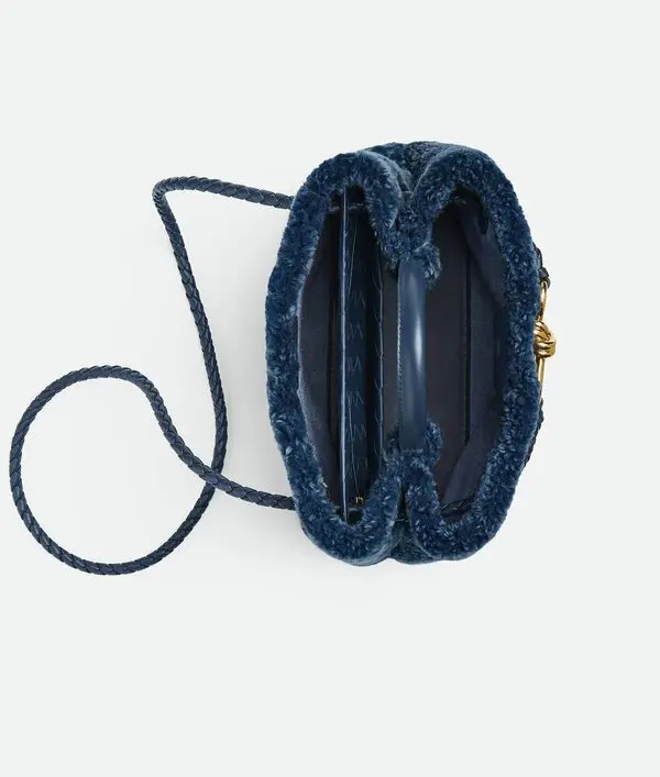 Bottega Veneta Small Andiamo Shearling Bag With Sliding Strap - Blue