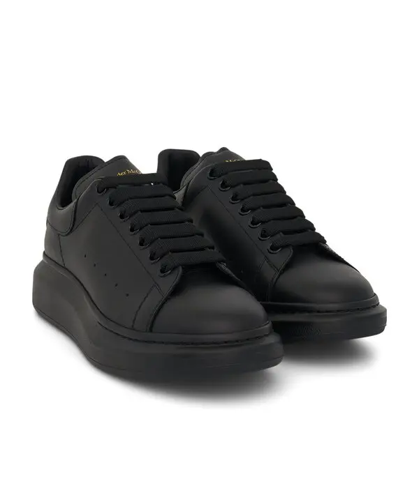 Alexander McQueen Oversized Lace-up Sneakers - Black