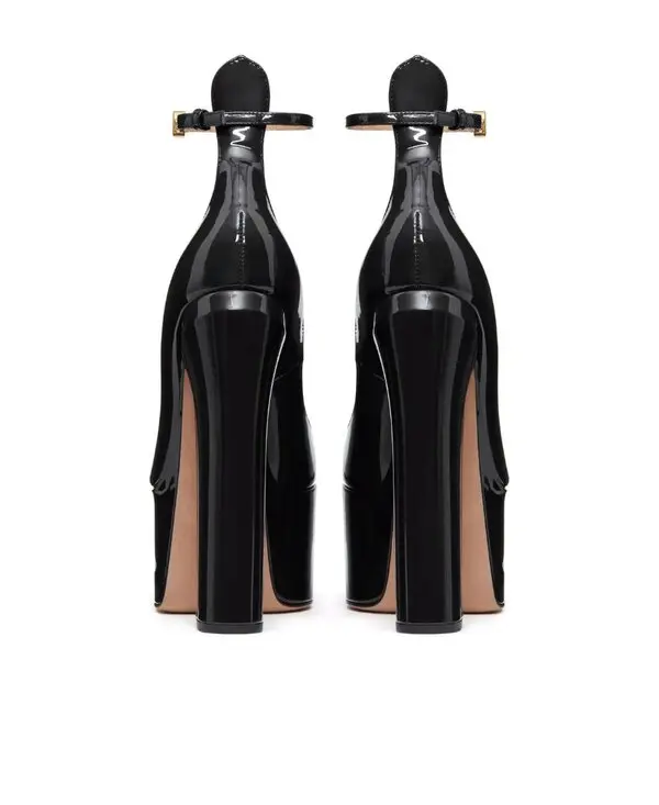 Valentino Garavani Tan-go Round Toe Platform Pumps With Vlogo Buckle - Black