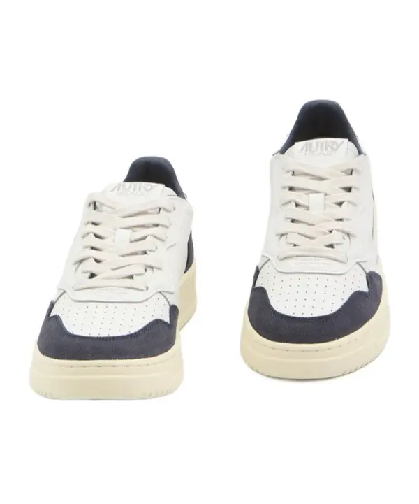 AUTRY Medalist Low Sneakers With Suede Inserts - White