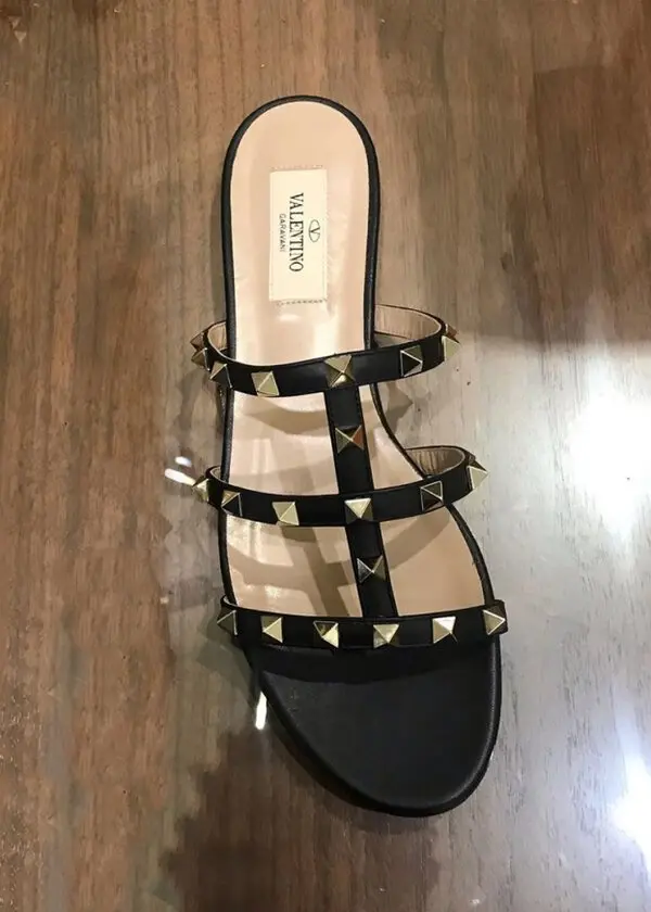 Valentino Garavani Rockstud Flat Slide Sandals - Black