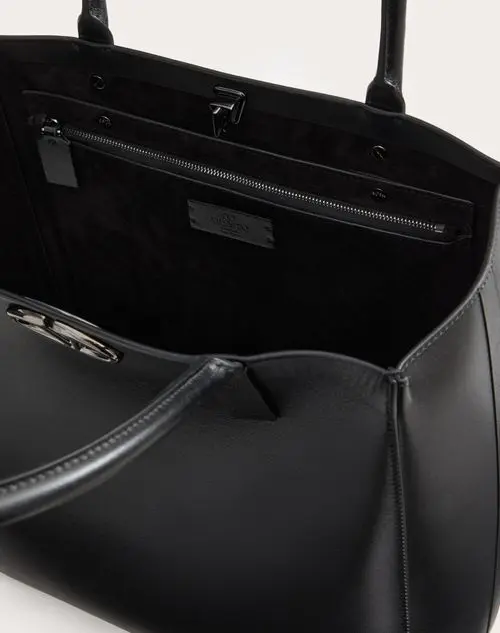 Valentino Garavani Vlogo Signature Medium Tote Bag