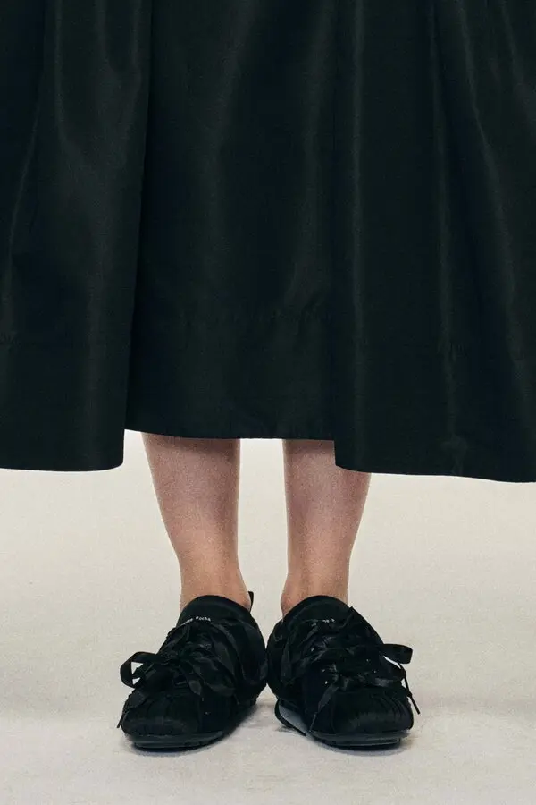 Simone Rocha Ballerina Grip Lace-up Sneakers - Black