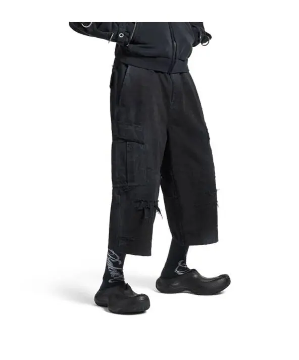 Balenciaga Cropped Cargo Pants With Distressed Details - Black