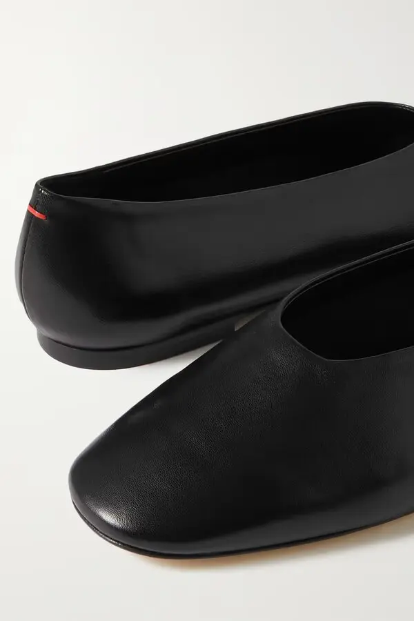 AeydĒ Kirsten Round Toe Flats - Black
