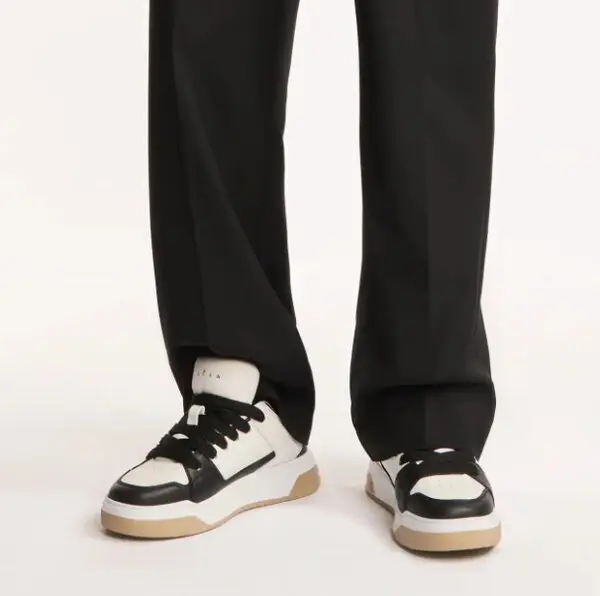 Hogan Chamallow Round-toe Lace-up Sneakers