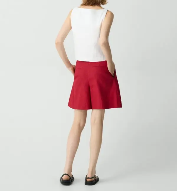 Theory Pleated Front Wide Leg Shorts - Cherry