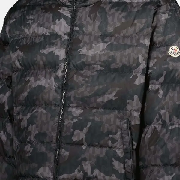 Moncler Zip-fastening Hooded Puffer Jacket With Long Sleeves