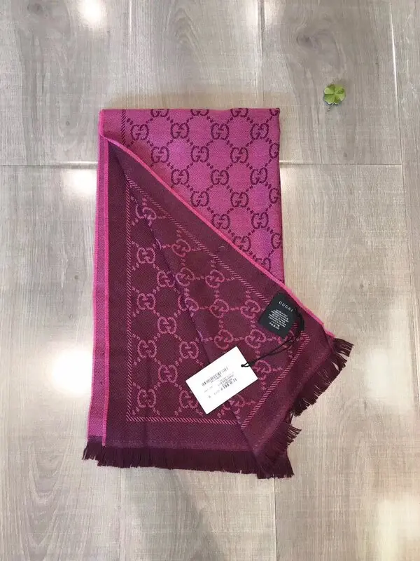 Gucci Gg Jacquard Pattern Knitted Scarf - Pink