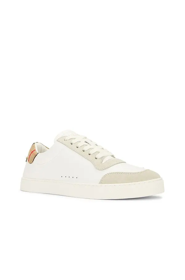 Burberry Round-toe Lace-up Sneakers - White