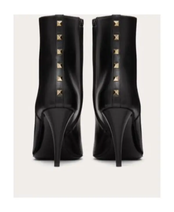Valentino Garavani Rockstud Pointed Toe Heeled Boots