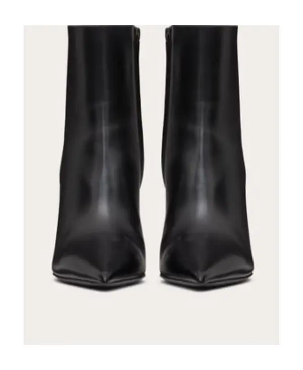 Valentino Garavani Rockstud Pointed Toe Heeled Boots