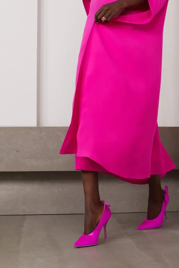 Valentino Garavani Bow Detailed Pointed Toe Pumps